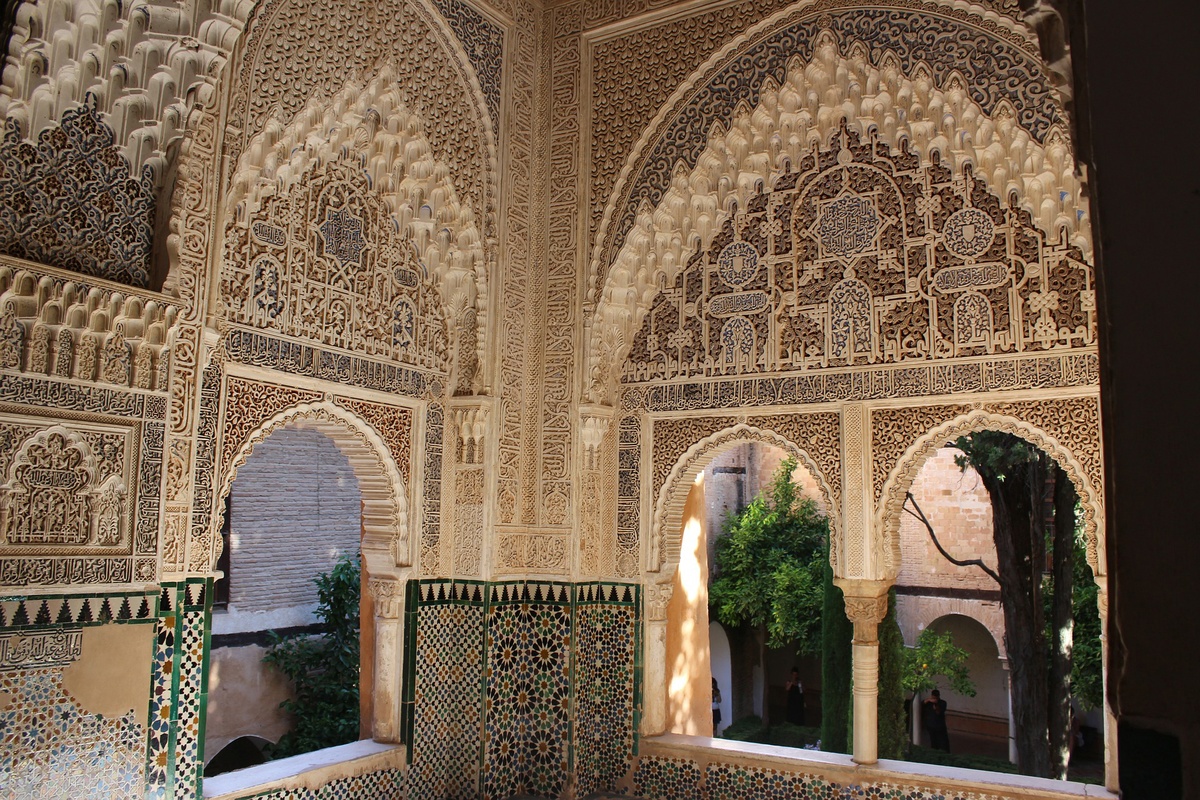 The Alhambra: Looking into the past | Architecture Now